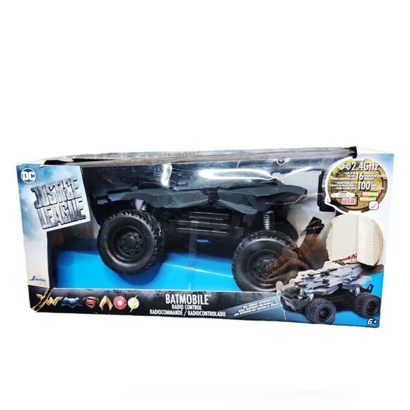 Batman | Toys | Rare Justice League Batman Batmobile 24g 18 Collectible ...